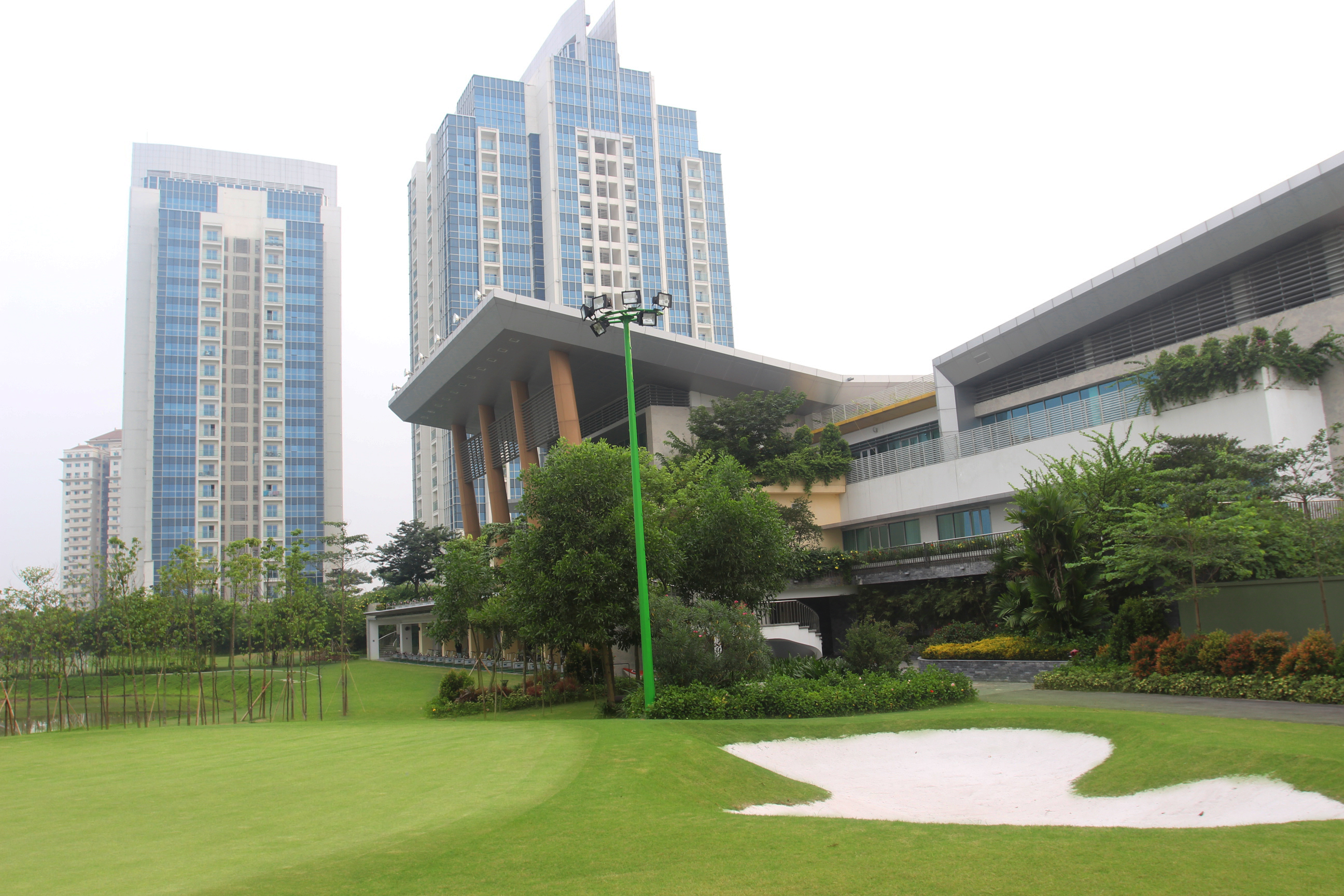 Ciputra Club - Tổ hợp nhà hàng sân Golf và Fitness cao cấp tại Hà Nội